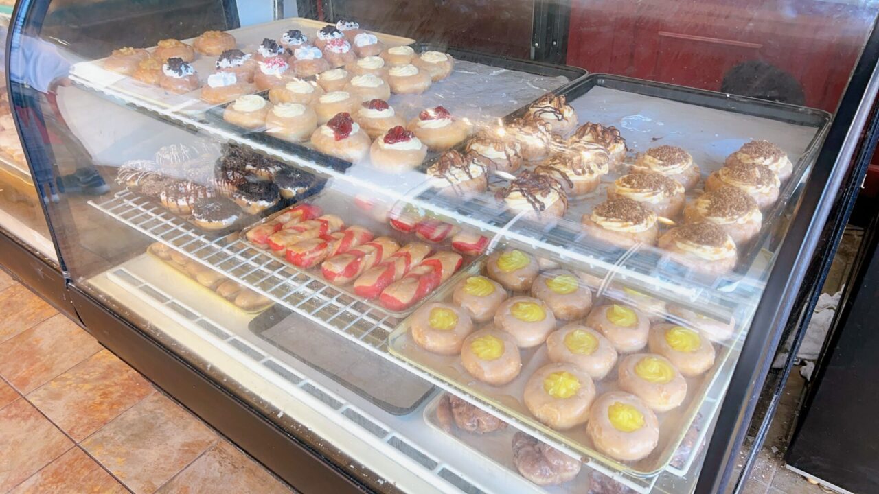 【Pharaohs Donuts＆Sugarfire Smoke House】セントルイスのダウンタウンぶらり食道楽の旅☆BBQと美味しい ...